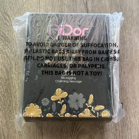 niidor | Intimates & Sleepwear | Niidor Adhesive Strapless Bra | Poshmark